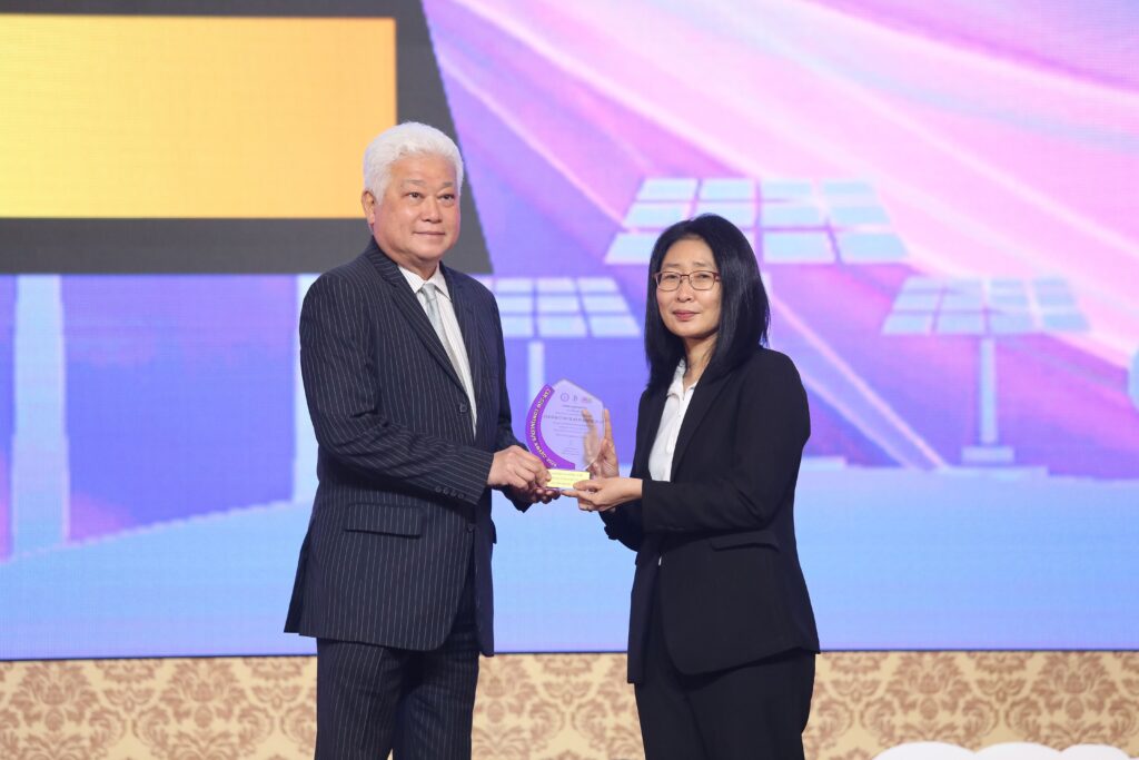 ดั๊บเบิ้ล เอ รับรางวัล CSR-DIW Continuous Award 2024 ต่อเนื่อง - Green ...