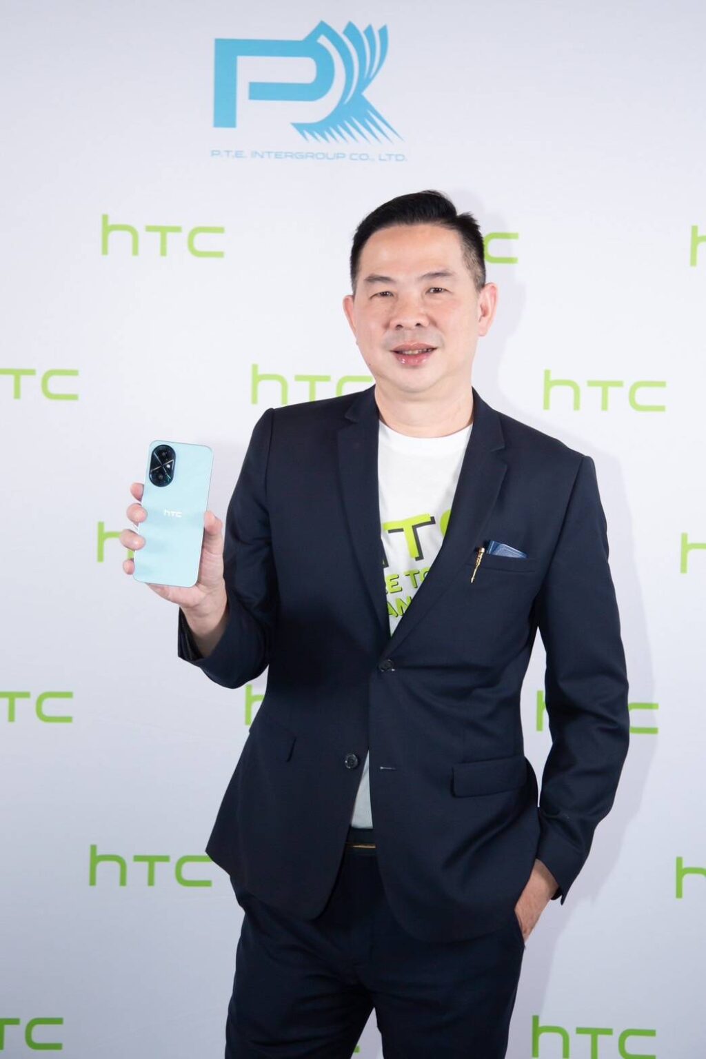 “ดร.ฐาคณิษฐ์ พรทองประเสริฐ”กลับมาอย่างยิ่งใหญ่ HTC จัดหนักใน “HTC Back ...